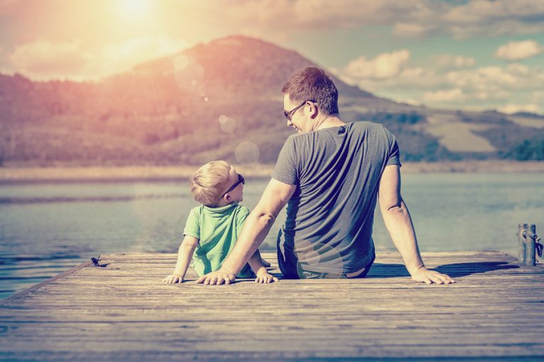 100 Days of Happy: Social Sharing on The Bright Side