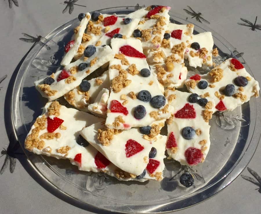 Frozen Yogurt Breakfast Bark - Urban Mommies